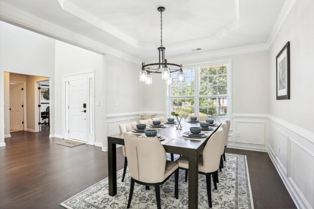 Elegant Mableton Retreat-Close to Amphitheater, Mableton (updated ...