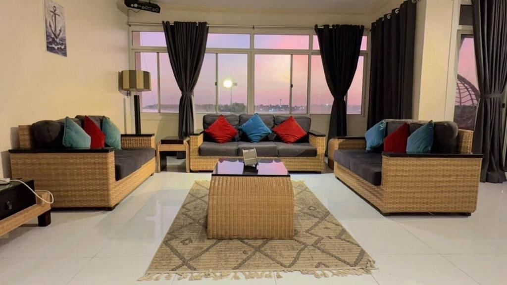 Rest of the fan beach, Durat Alarous (updated prices 2025)