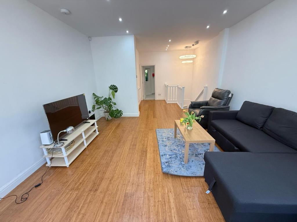 Bell Street 2 bedroom flat B, London (updated prices 2025)