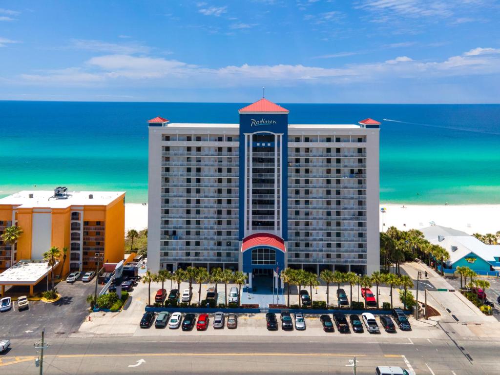 Radisson Beachfront Hotel - Panama City Beach, Panama City Beach ...