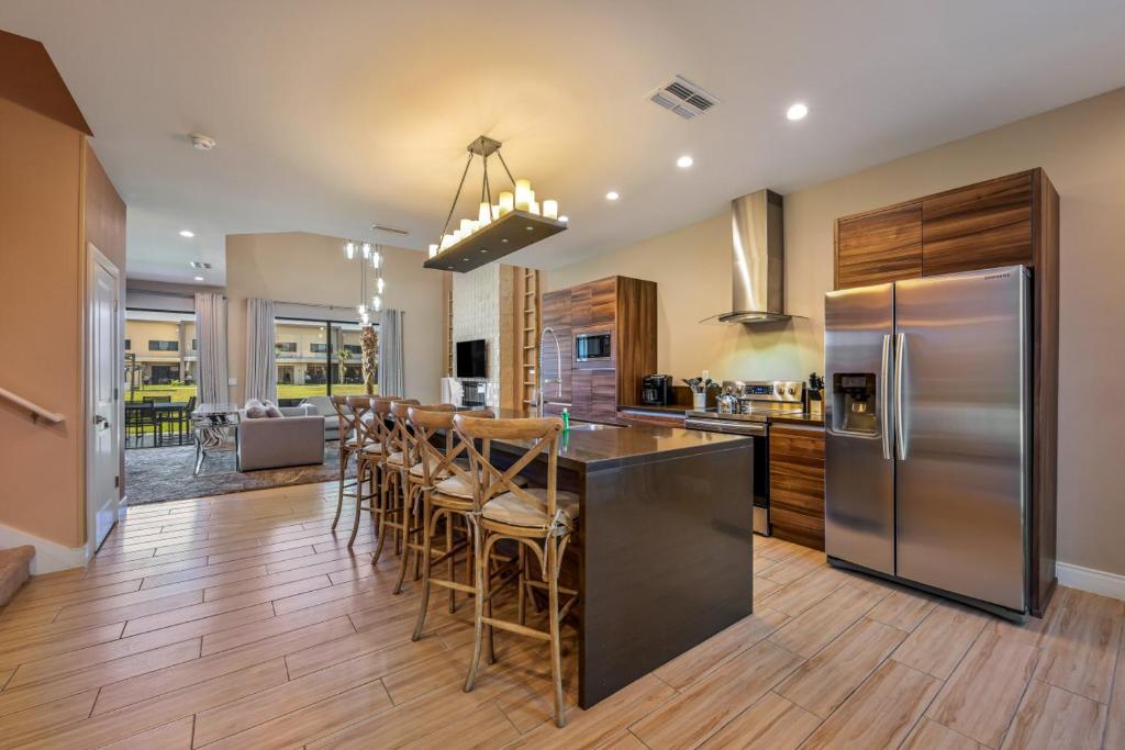 7460 - Magic Village Views behind Disney, Orlando (updated prices 2026)