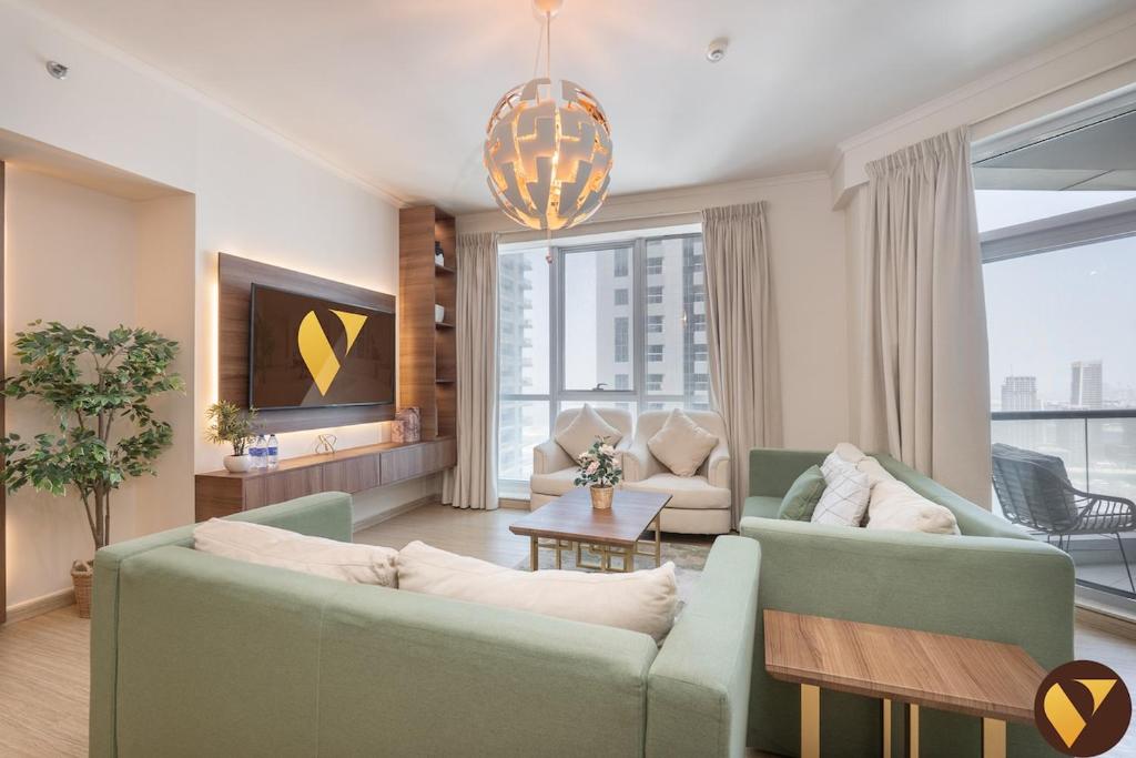 Vogue Marina Torch 45th Floor Sea, Skyline View with balcony, Dubái ...