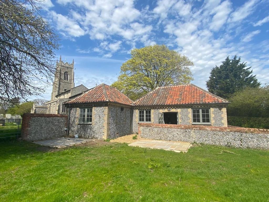 Church Rooms Cottage - Recently Renovated!, Northrepps (updated prices ...