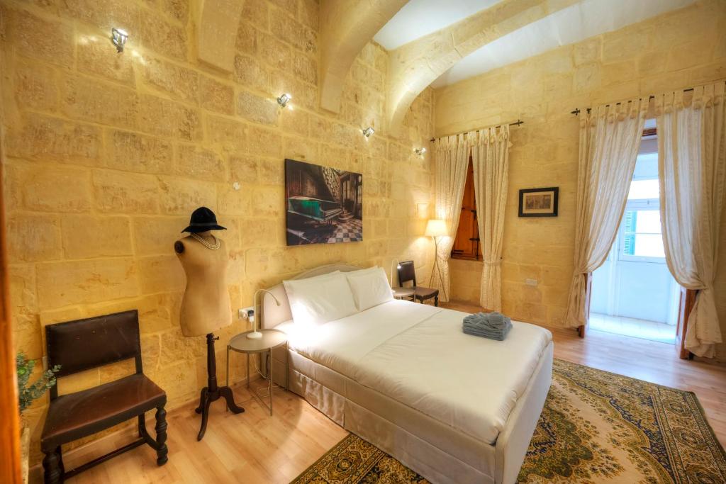 Magestic palazzo, jacuzzi on roof terrace GOVAL-3, Valletta (prețuri ...