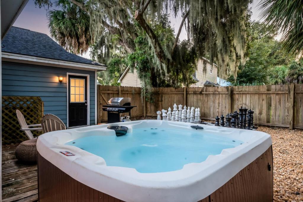 Dog Friendly - Hot Tub - Large Backyard, Savannah (precios actualizados 2025)