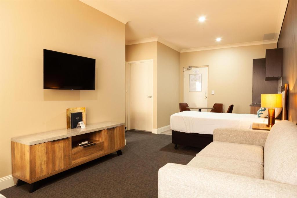 Nightcap at Archer Hotel, Nowra (updated prices 2025)