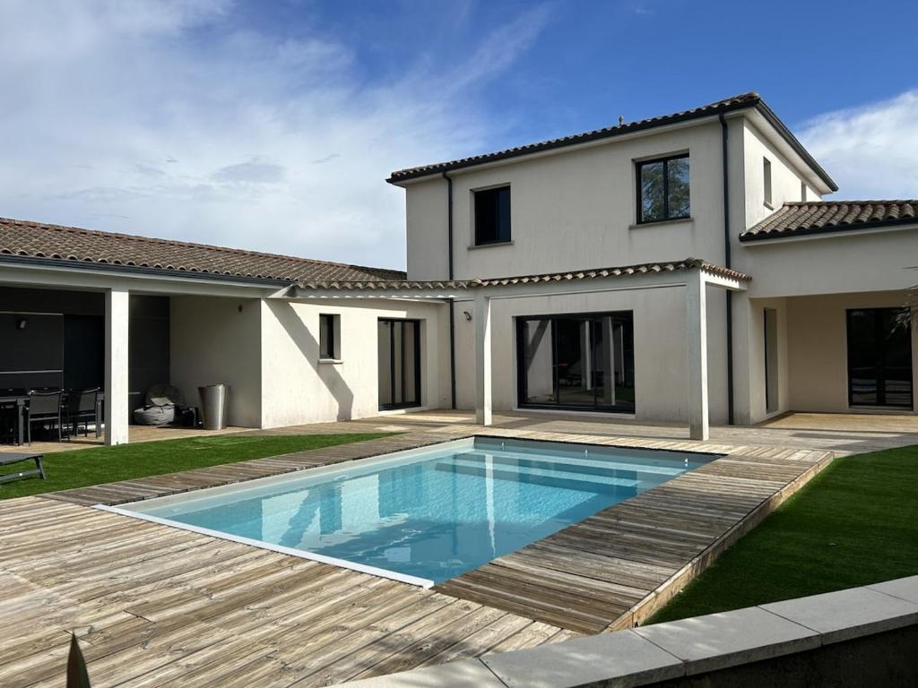 Magnifique villa, piscine, 4 chb, sans vis à vis, Marais Poitevin ...