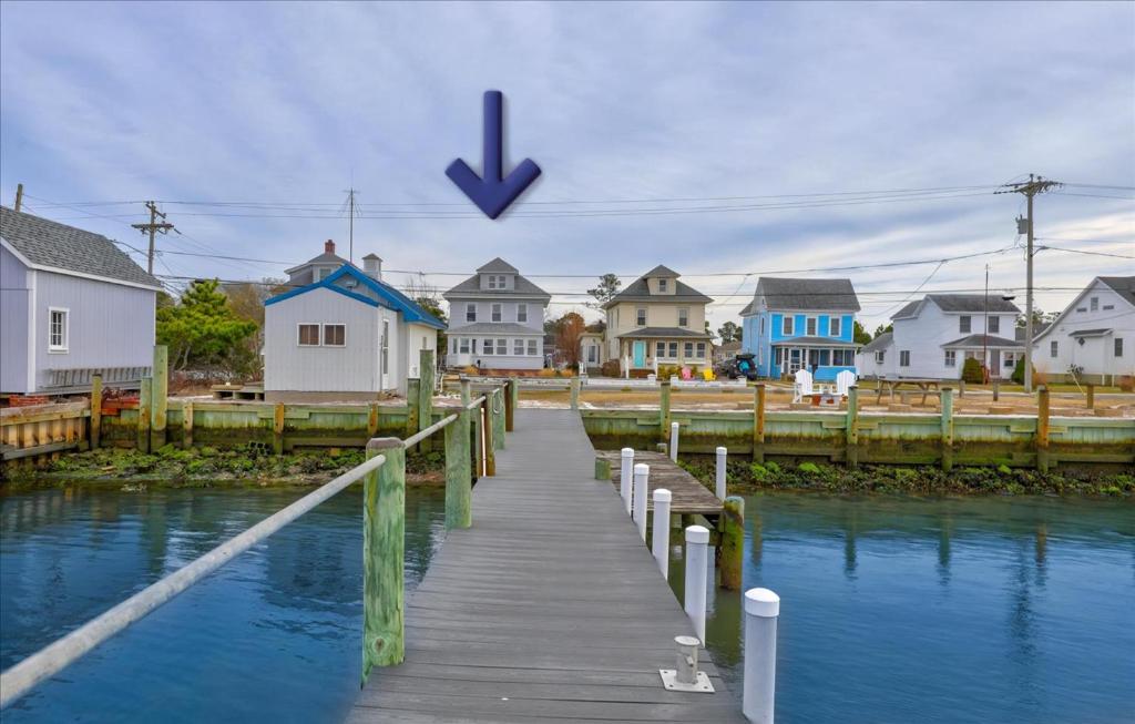 Waterfront Wonder, Black Point Landing (updated prices 2025)