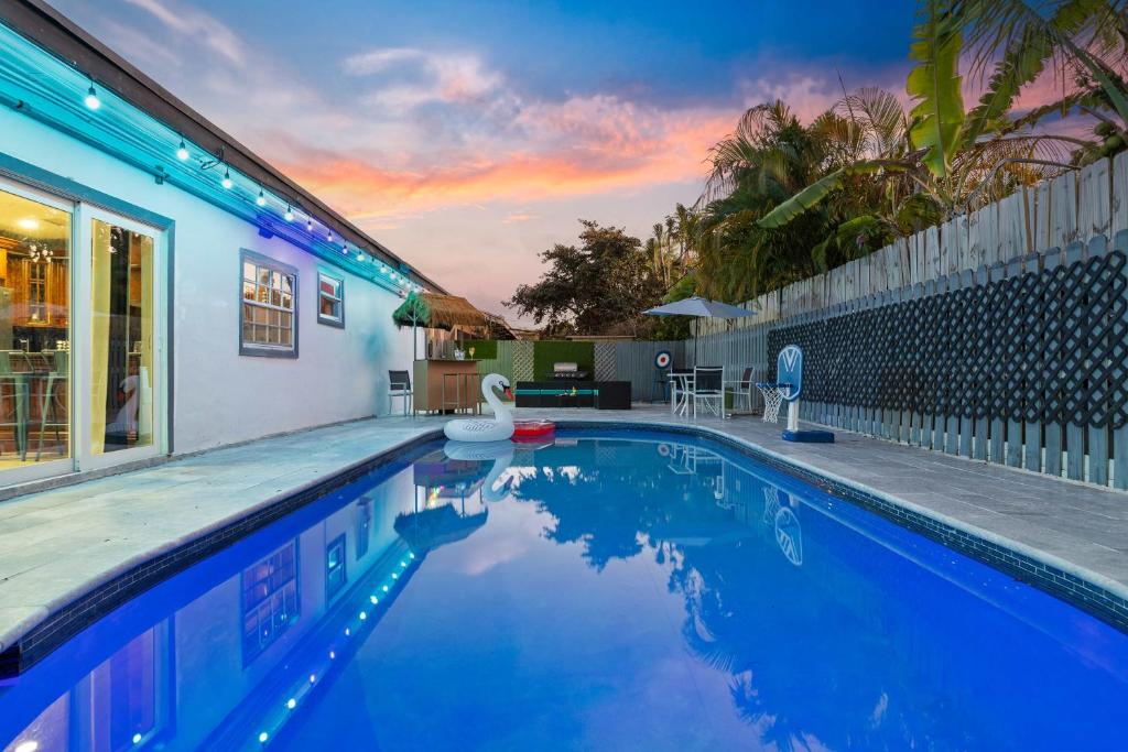 Luxury Miami Villa: Heated Pool Near Aventura Mall, Ojus (updated ...