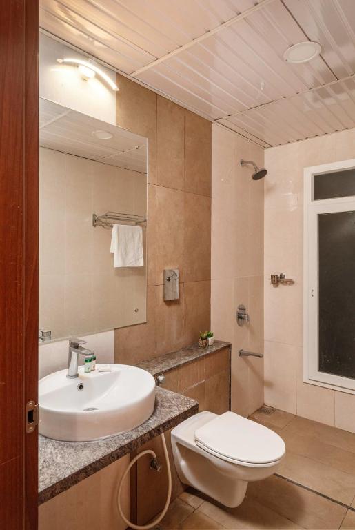 The Elite Apartment by Red Olive Near Aster CMI, Bangalore (updated ...