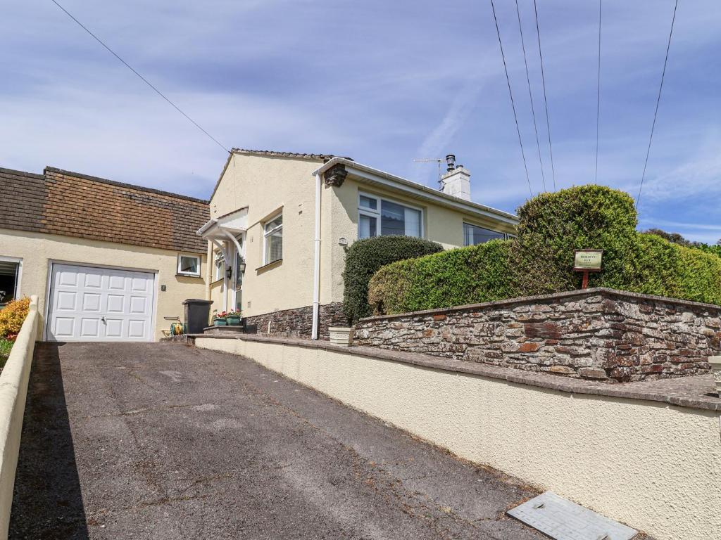 Ambermist, Kingsbridge (updated prices 2025)