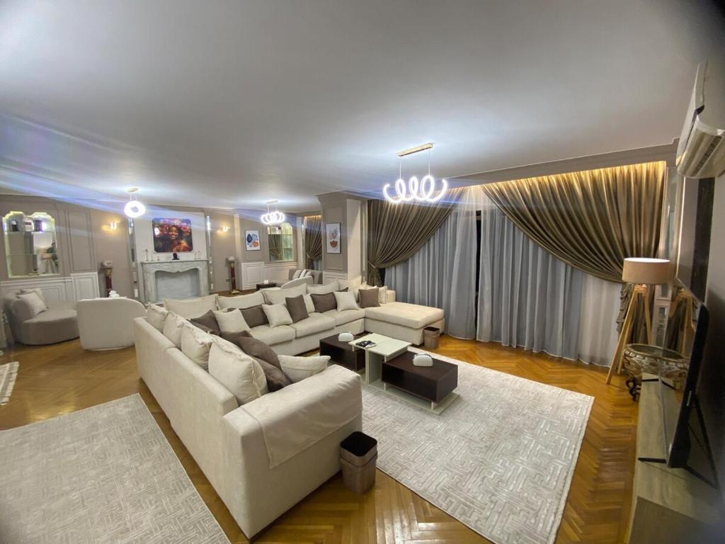 Chic Apartment in Prime Location, Cairo (updated prices 2026)