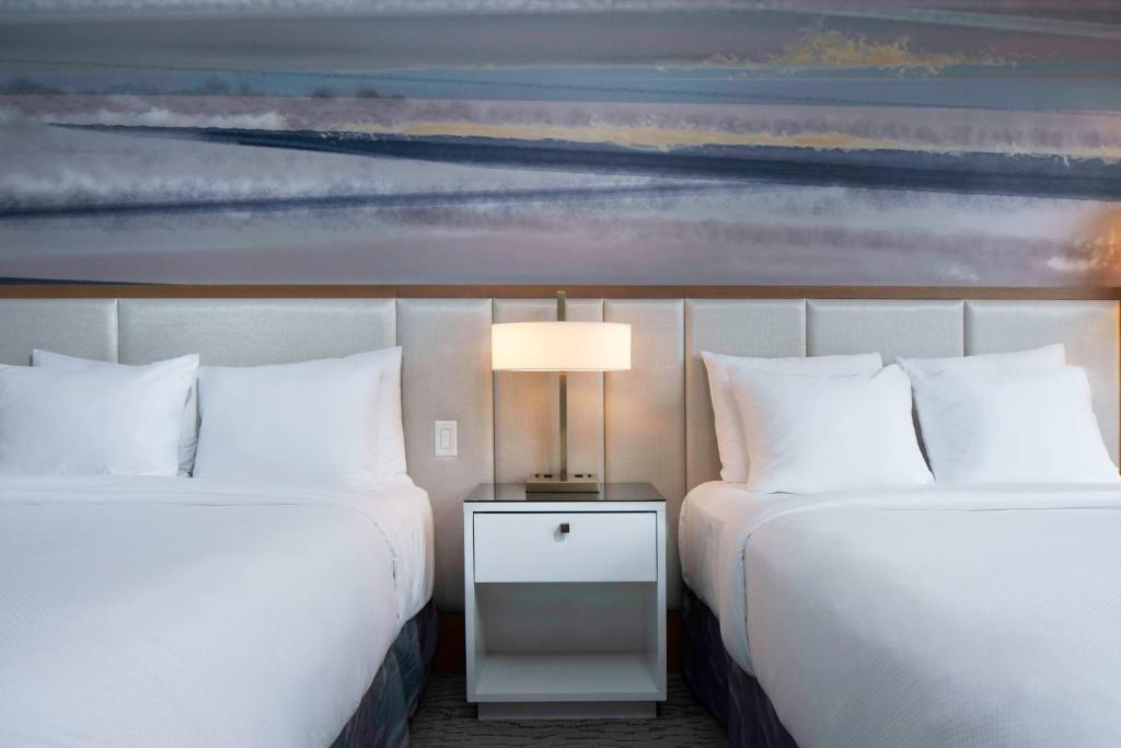 The Lofton Hotel Minneapolis, Tapestry Collection by Hilton ...