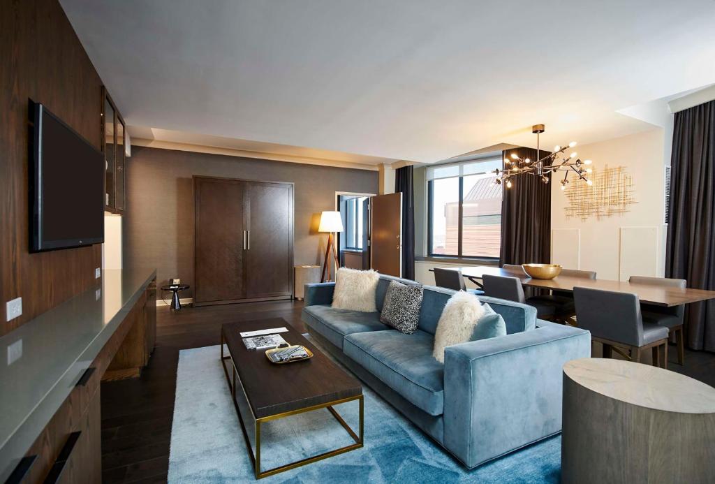 The Lofton Hotel Minneapolis, Tapestry Collection by Hilton ...