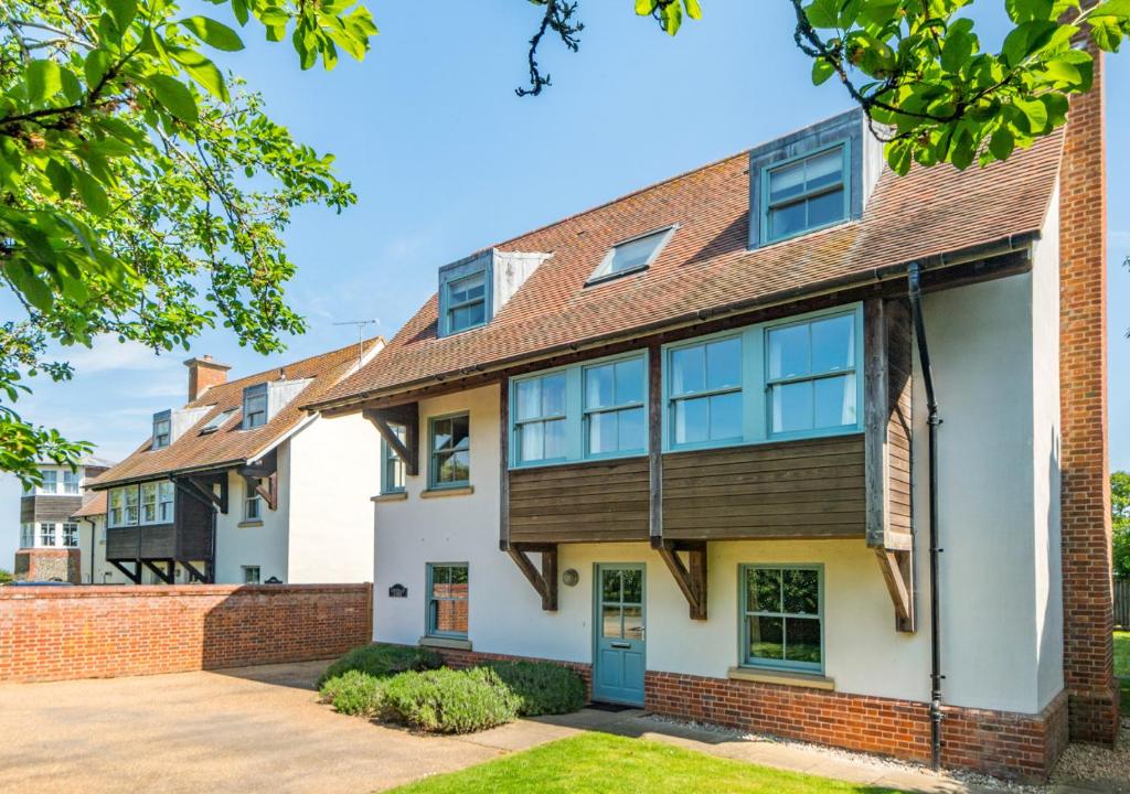 Admirals Lodge, Thornham (updated prices 2026)