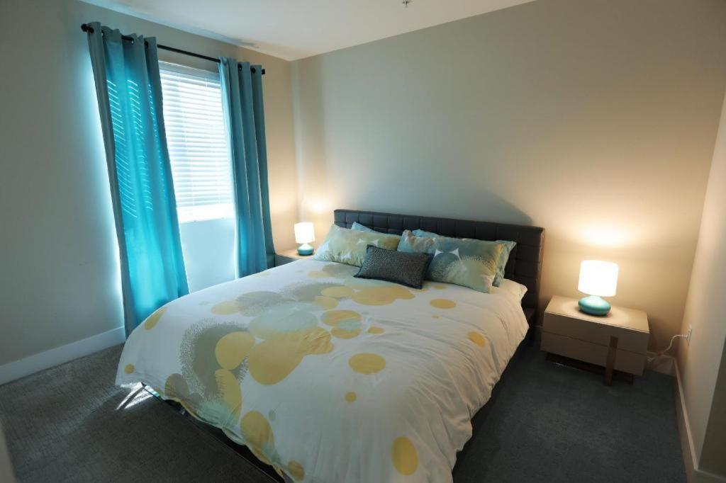 Downtown Cosmopolitan Residences, Los Angeles (updated prices 2025)