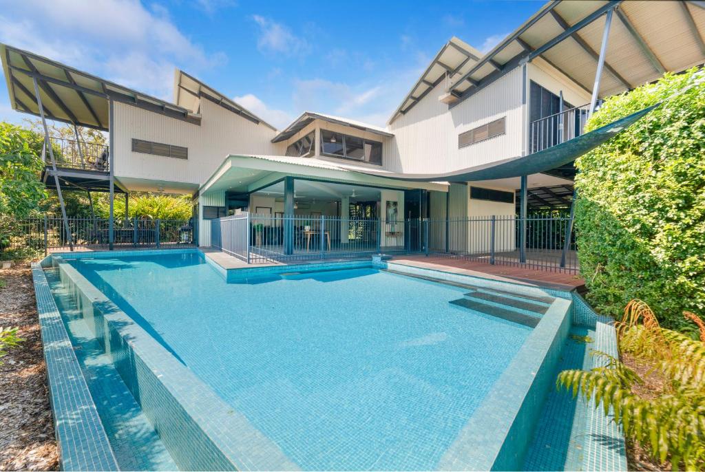 Reef Villa - A Sprawling Waterfront Oasis, Darwin (updated prices 2026)