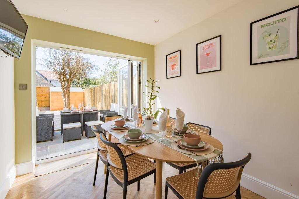 Brook Cottage by Keepers Cottages, Whitstable (updated prices 2025)