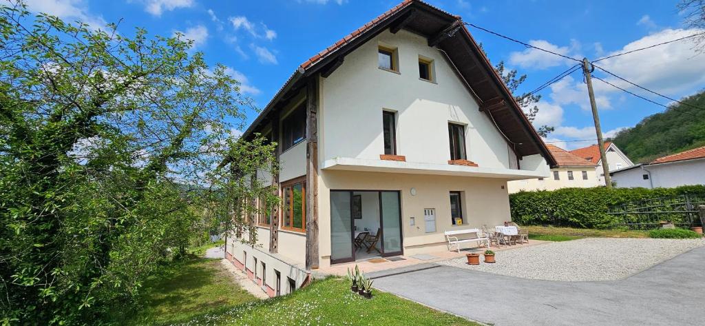 Apartments Dvor by the Krka river, Rove (updated prices 2025)