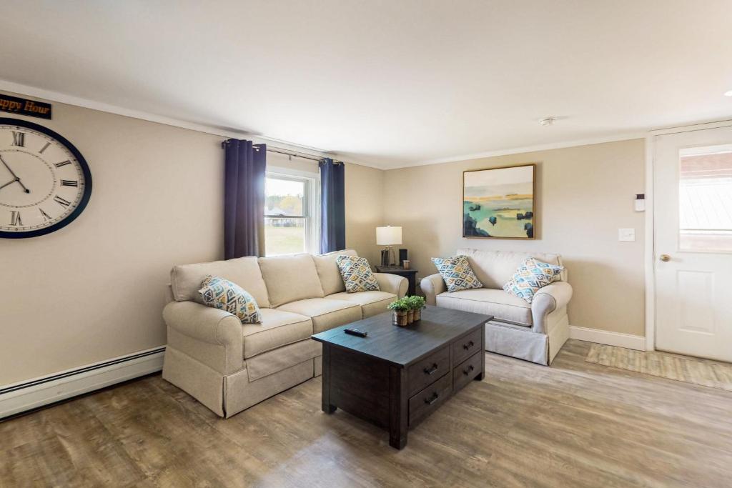 The Apartment at the Compound, Fort Ann (updated prices 2025)