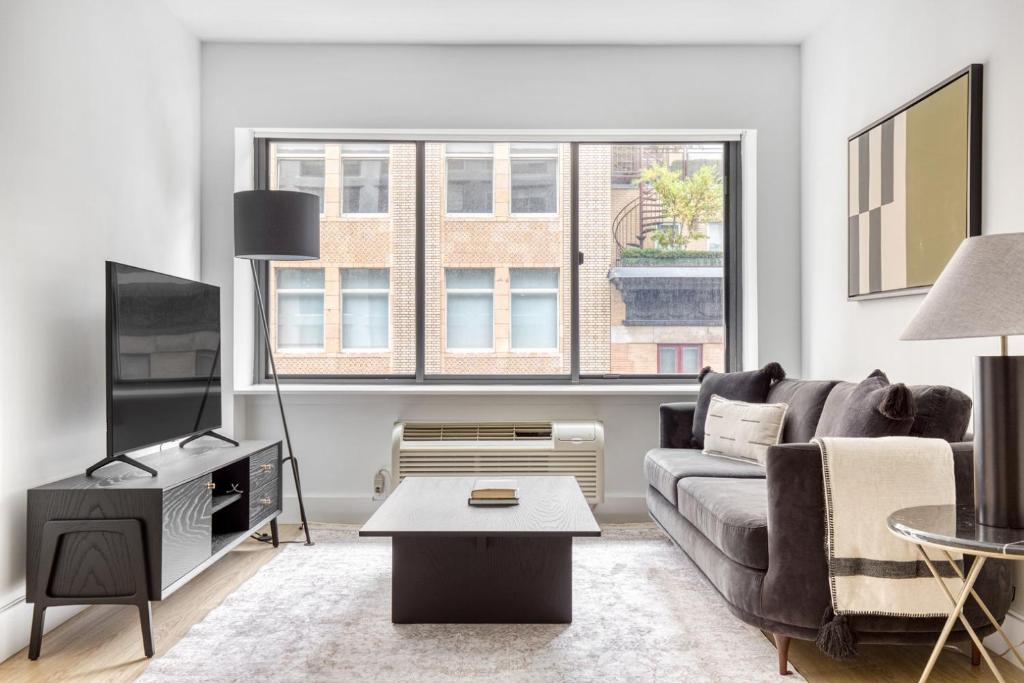 Blueground Chelsea rooftop nr The High Line NYC-656, New York (updated ...