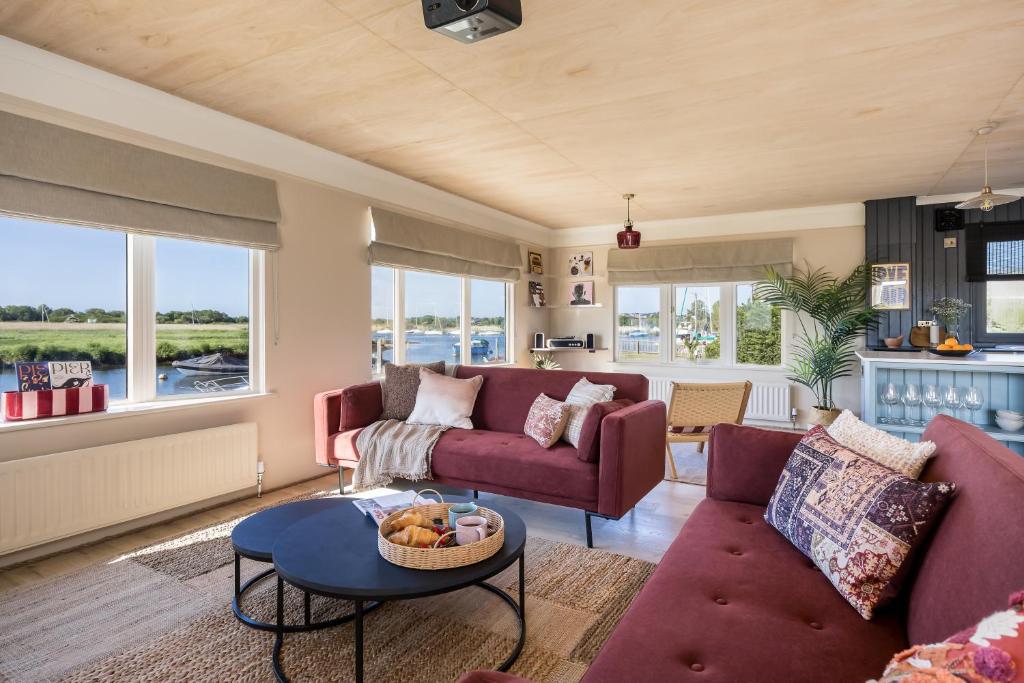 Stunning Waterfront, Wood Fired Hot Tub, Projector & Log Burner ...
