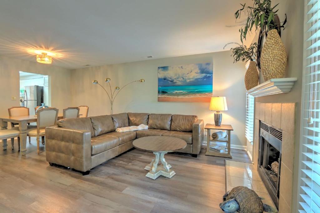 Cozy Condo for 6 with Pool Tennis & Beach Access, Hilton Head Island ...