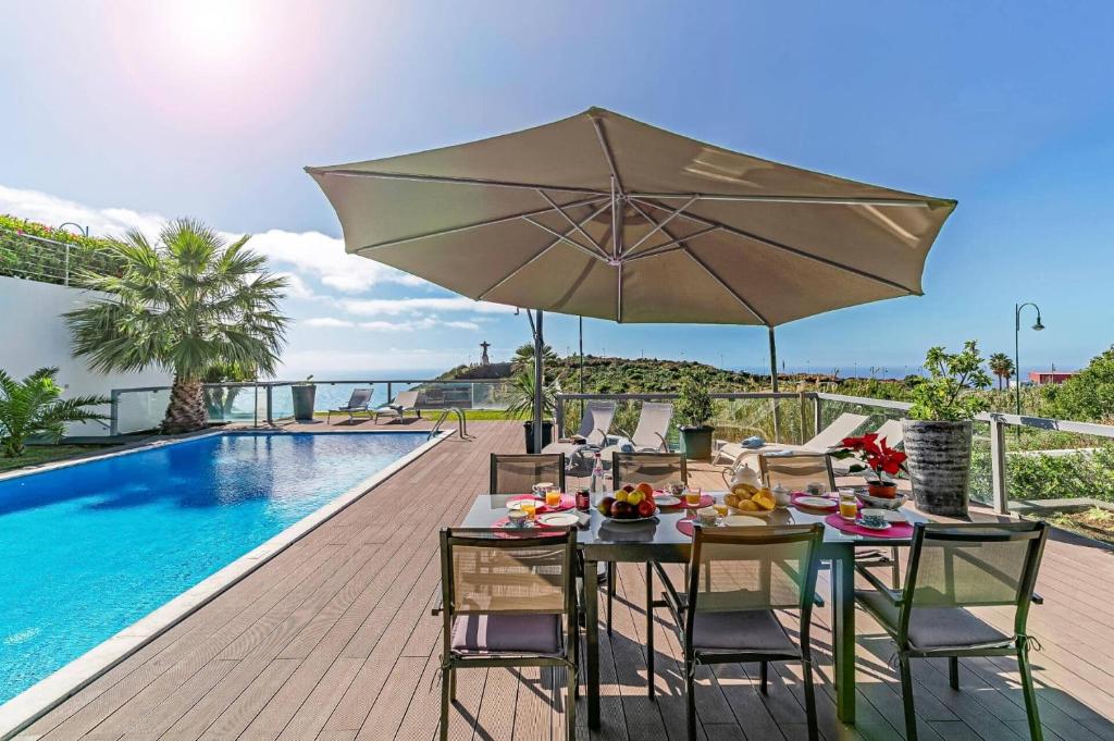 Villa Sol e Mar by Villa Plus, Caniço (updated prices 2026)