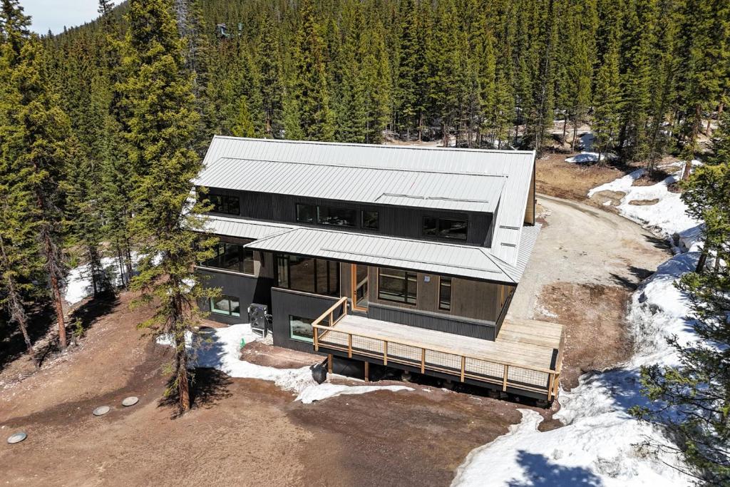 Two Mile Pines Luxe 5BR Forest Retreat, Blue River (updated prices 2025)