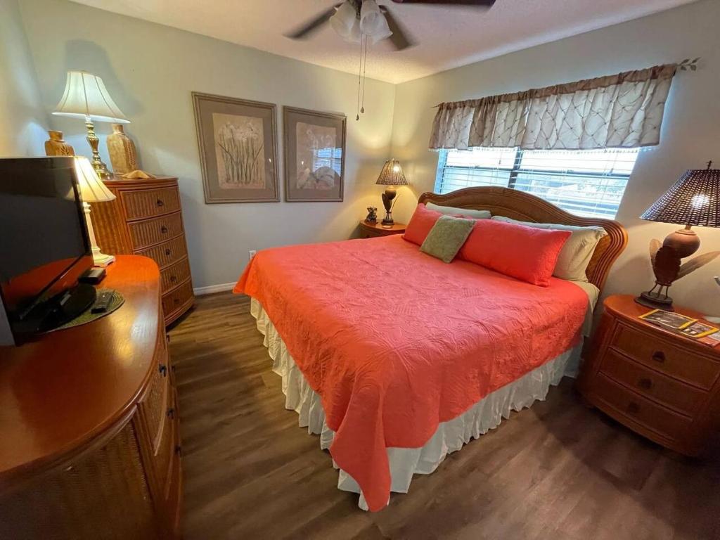 553b) Very comfortable 3 bedroom across from beach, Fernandina Beach ...