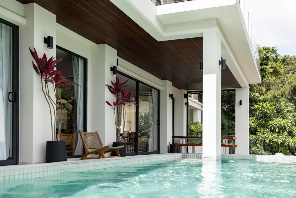 Luxury 3 BDR Jungle Villa - Infinity Pool & Seaview, Amphoe Koh Samui ...