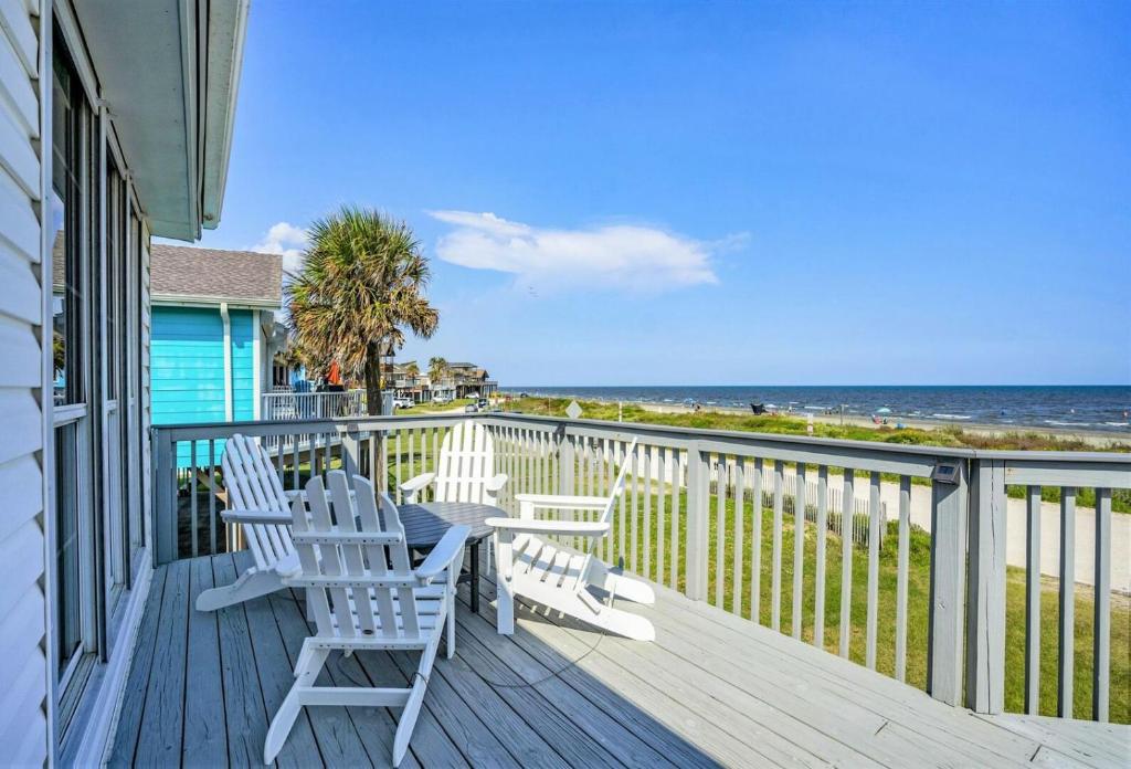 Casa De La Sirena--Beachfront Retreat in Spanish Grant, Galveston ...