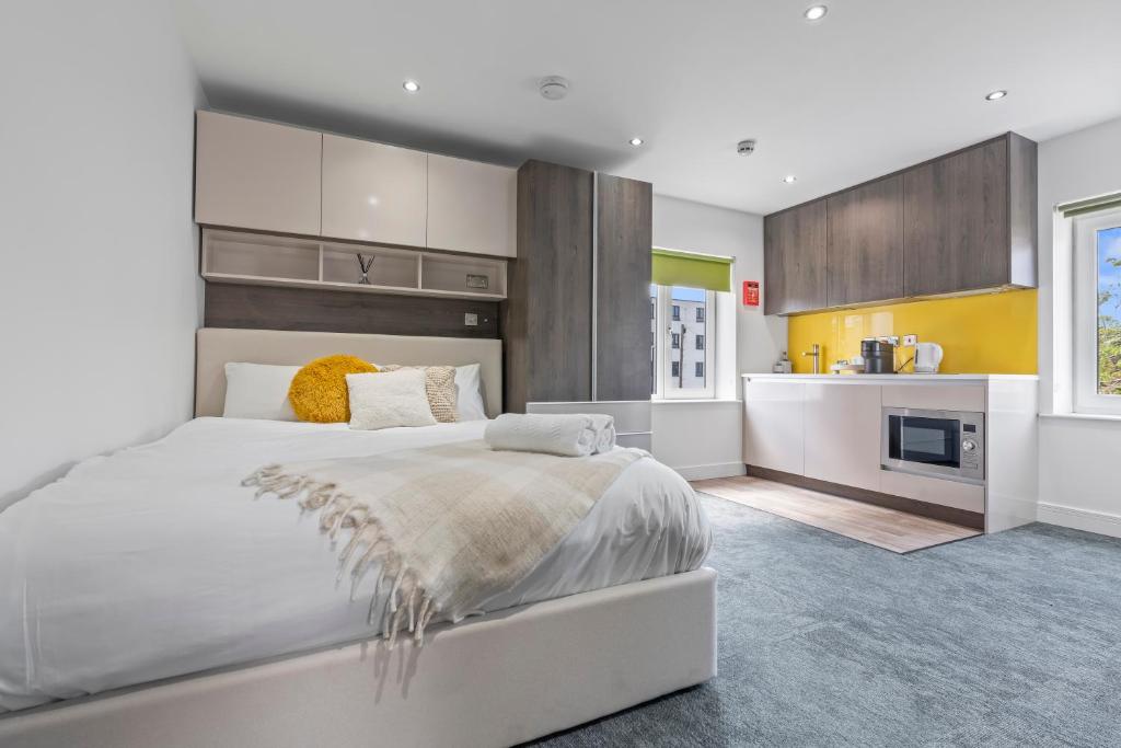New House Studios - 17149, Coventry (updated prices 2026)