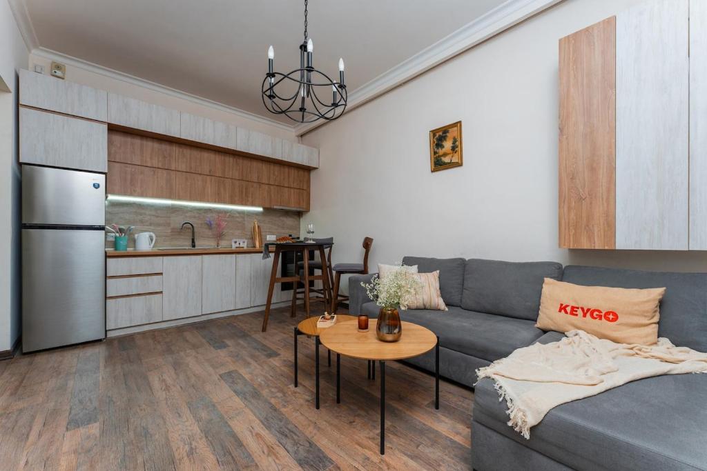 KeyGo #0128 I 1 Bedroom I Balcony I City Center, Yerevan (updated prices 2025)