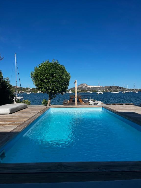 Waterfront Villa on Spanish water near Janthiel, Willemstad (updated ...