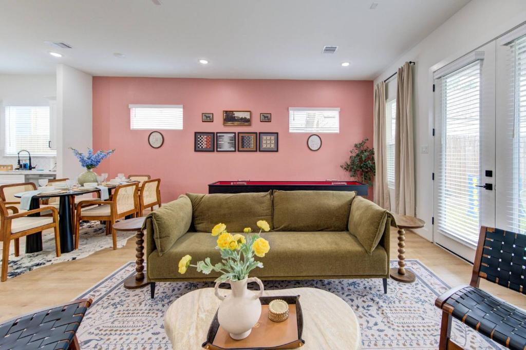 3BD Central Stay | BBQ, Games & Backyard Fun, Houston (bijgewerkte ...