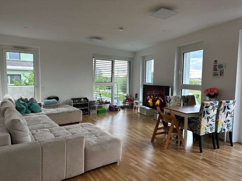 First row at the lake Seestadt - 15 min to city center, Vienna (updated ...