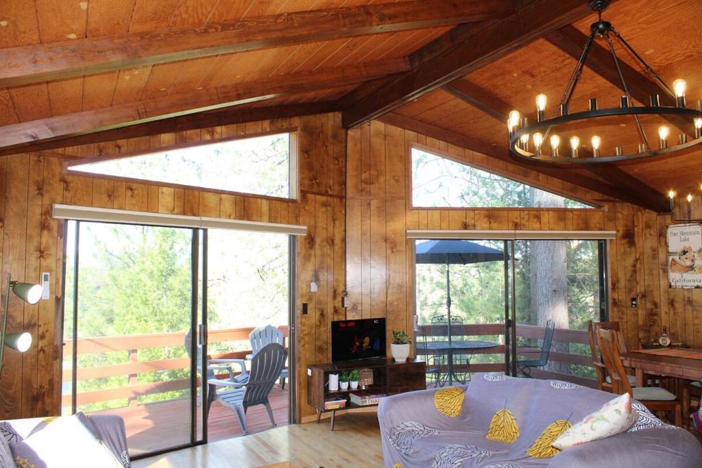 Private Lakeview Yosemite Cabin El Capitan with Panoramic Sauna, HotTub, Groveland (updated ...