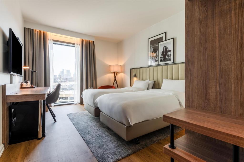 Radisson Hotel Manchester City Centre, A Verified Net Zero Hotel ...