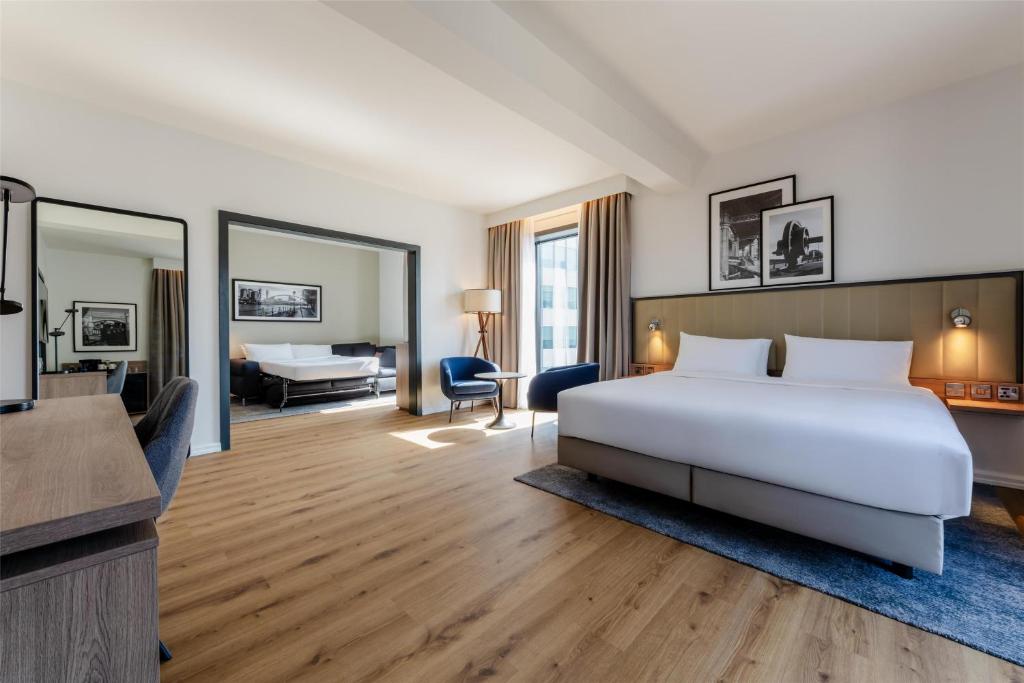 Radisson Hotel Manchester City Centre, A Verified Net Zero Hotel ...