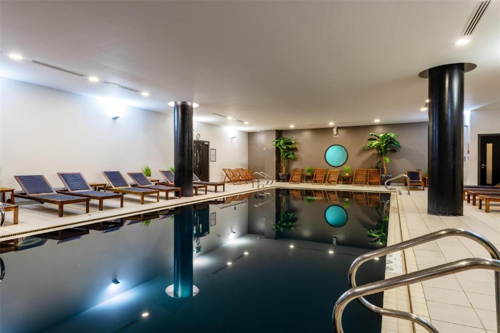 Radisson Hotel Manchester City Centre, A Verified Net Zero Hotel ...