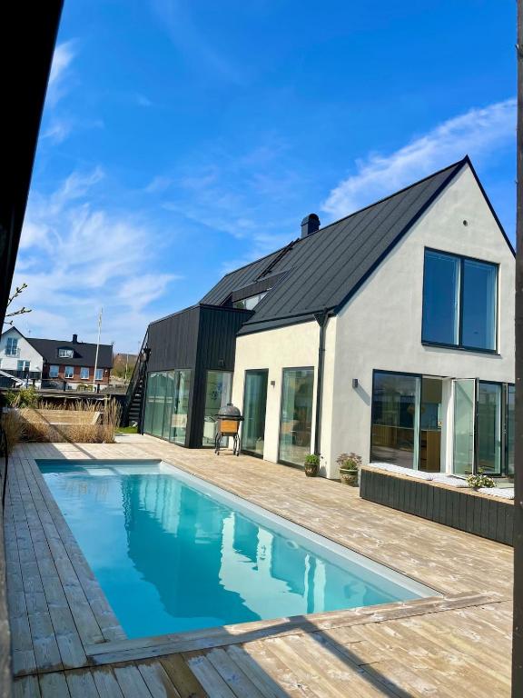 Seaside villa with pool, Simrishamn (preços atualizados de 2026)