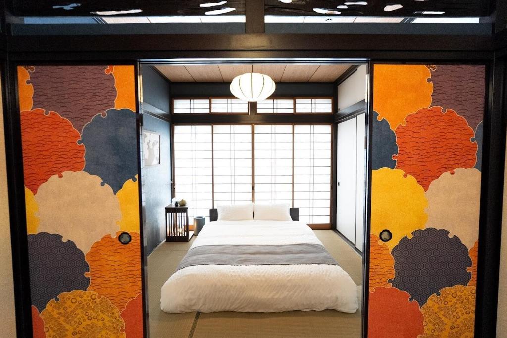 Max 15 people OK,2-minute walk from the station, Japanese-style modern 6LDK house, Tokyo ...