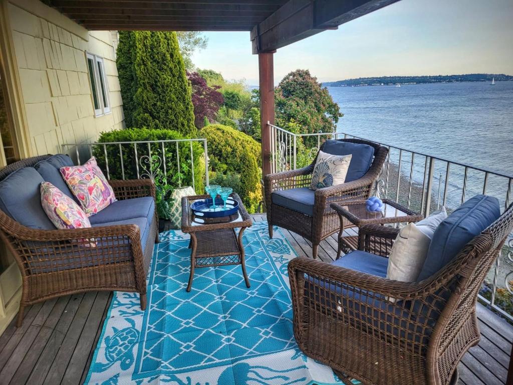 2339 Perkins Lane W Seattle, Seattle (updated prices 2025)