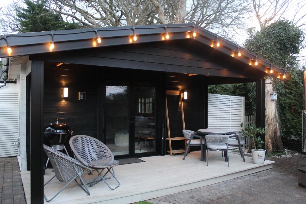 White River Retreats luxury lodges with Private Wood Fired Hot Tub ...