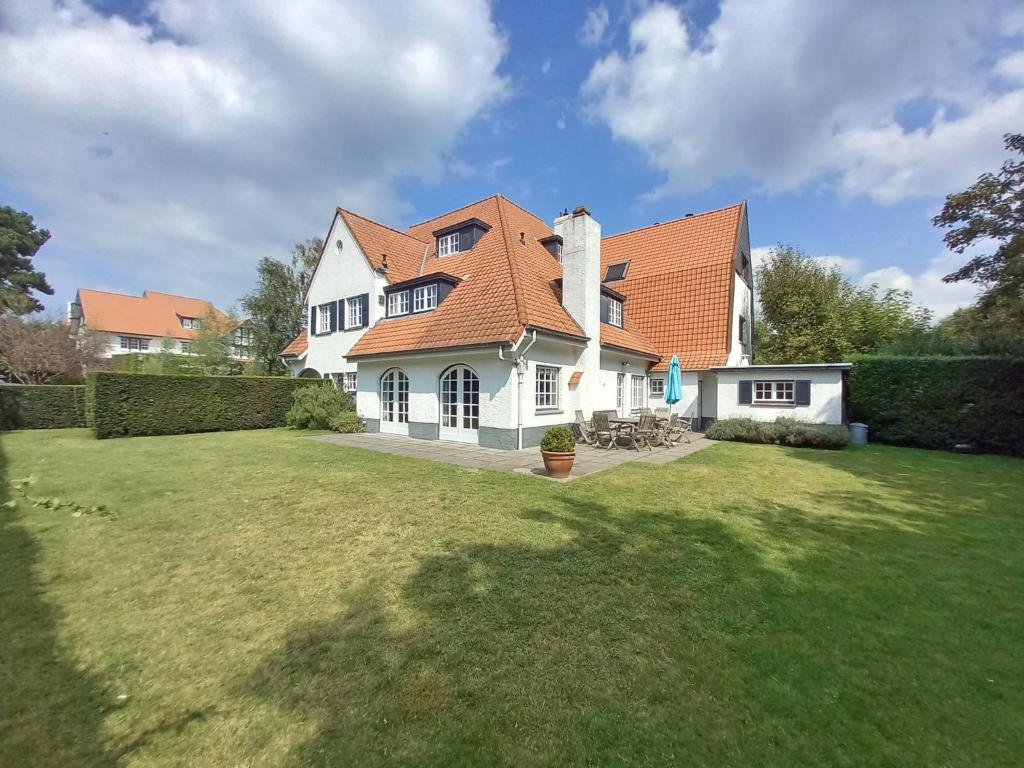Villa in Het Zoute near the Beach, Knokke (updated prices 2026)