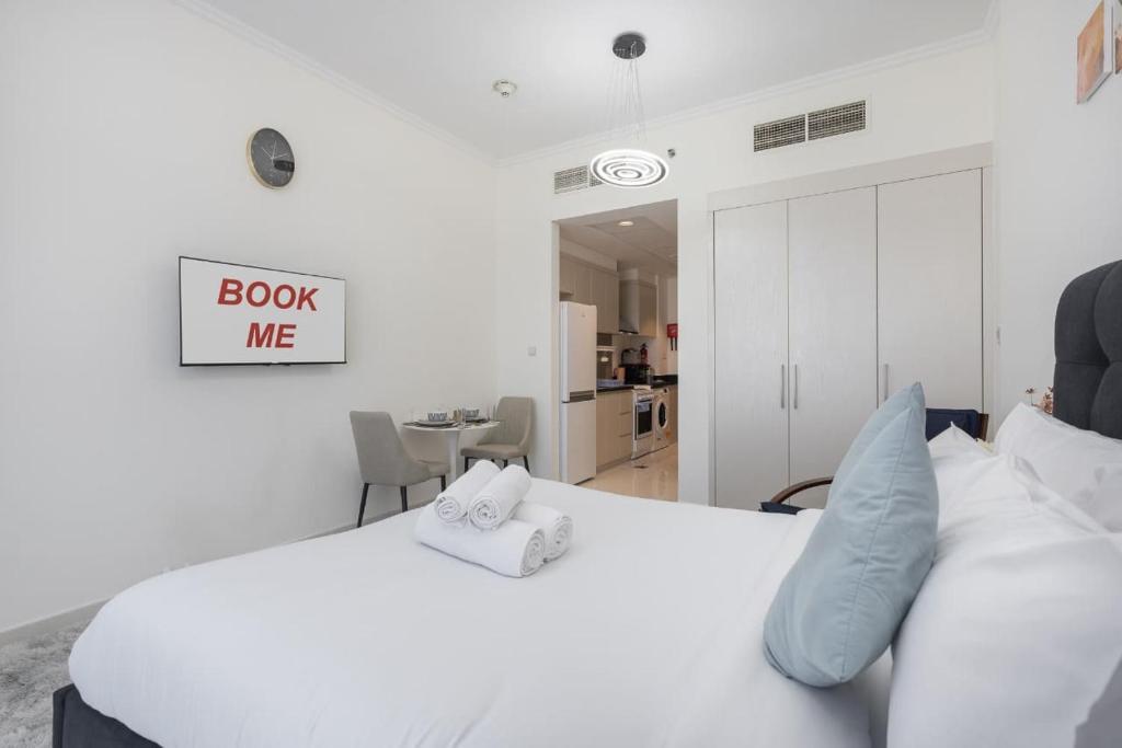 Charming studio apartment at Carson Tower B in Damac Hills!, Dubai ...