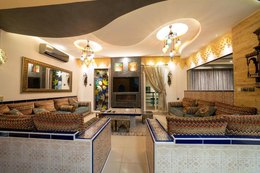 Luxury Compound with Majlis Moroccan Style Al Yasmin, Riyadh (updated ...