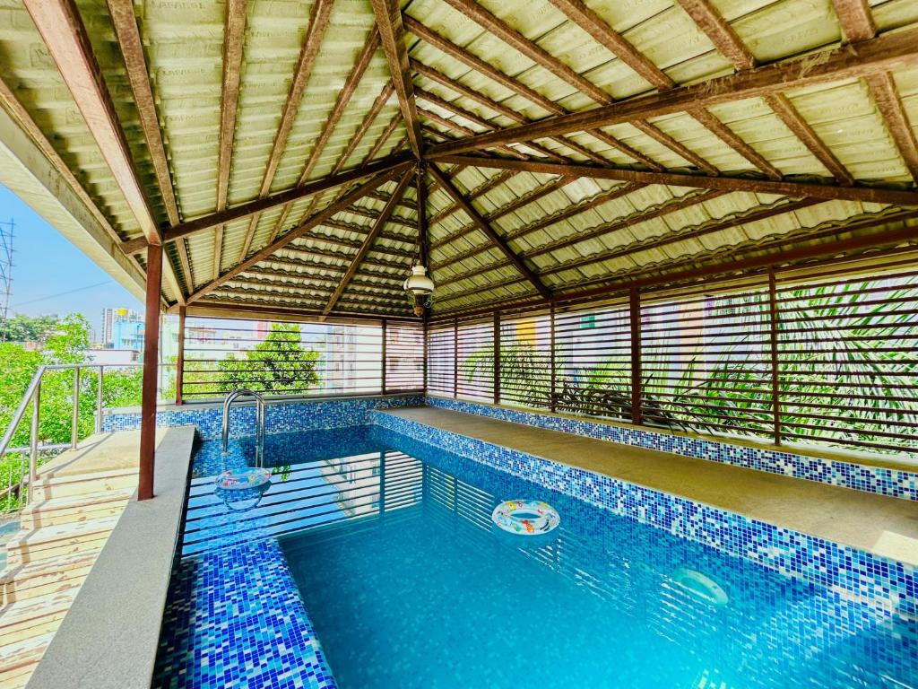 Lagoon Luxe 4BHK Luxury Terrace Pool Villa with Private Theatre & Pool ...