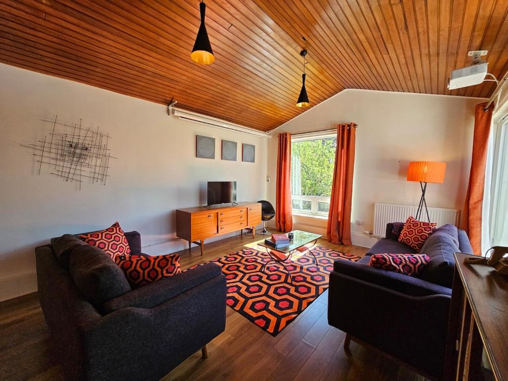 The Robin House in Ravelston, Edinburgh (updated prices 2025)